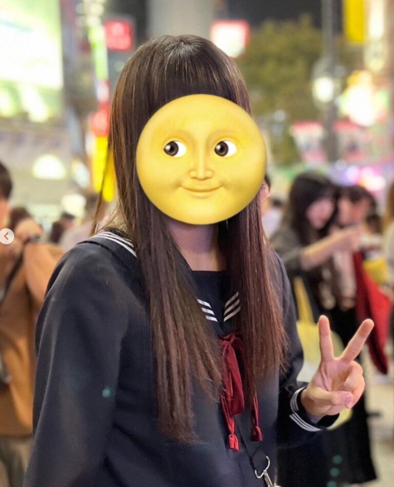 【画像40選】Tuki.がかわいいと話題！！顔画像や私服姿を集めてみた！ | しばけんの語り場